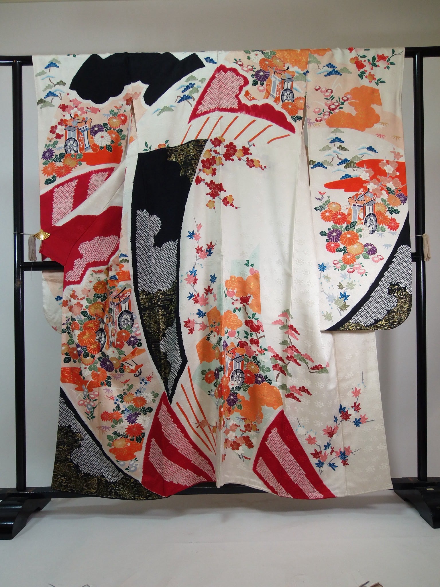 Gorgeous Furisode (Furisode-sleeve), Goshoguruma design, gold and silv ...