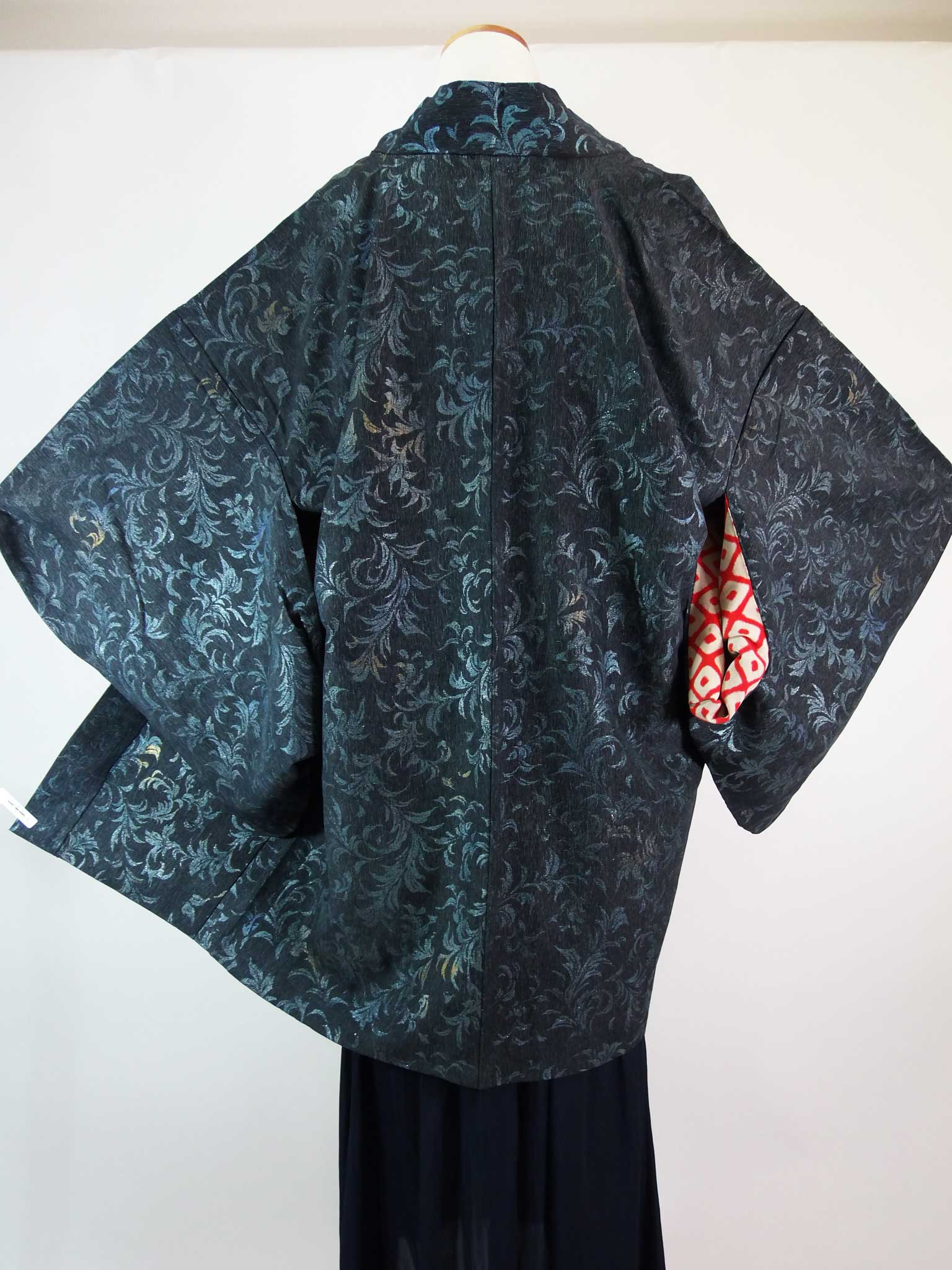 Beautiful Black Haori, Urushiori, Grass and flower pattern, Silk produ ...